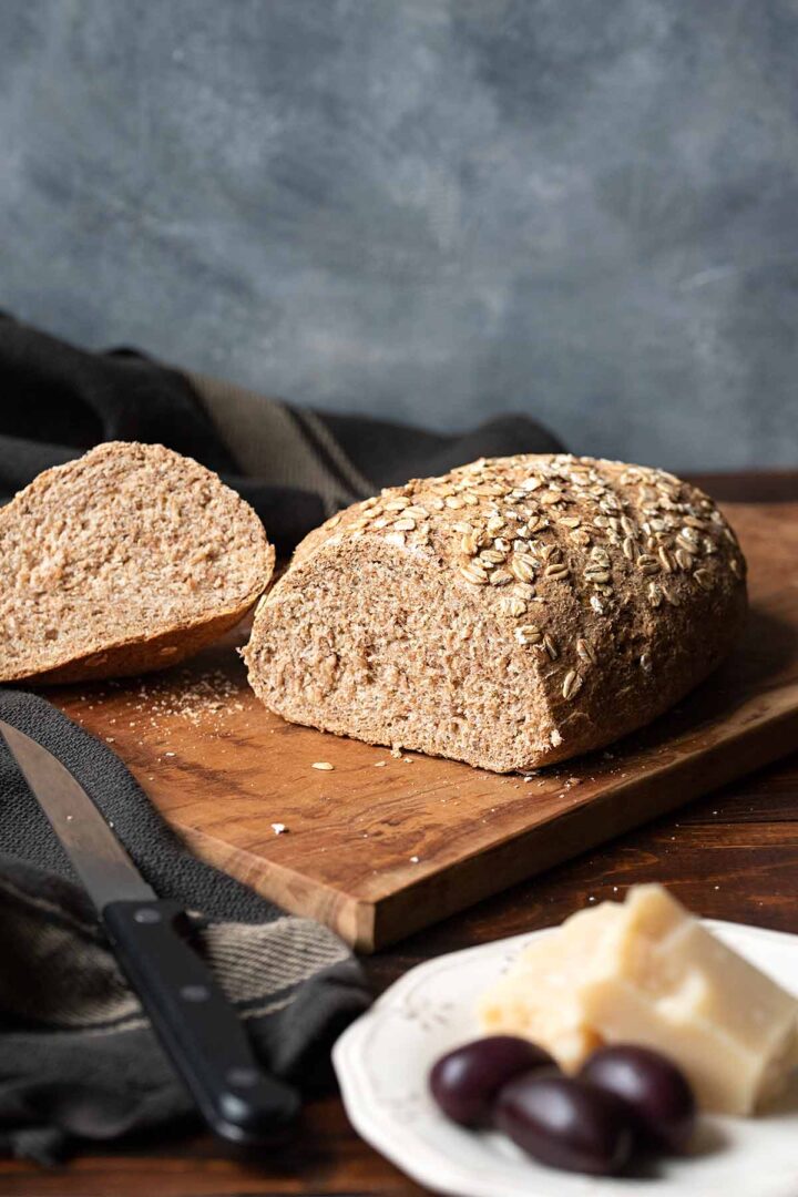 Ψωμί Ολικής Άλεσης 100% 🥖 - The Hungry Bites